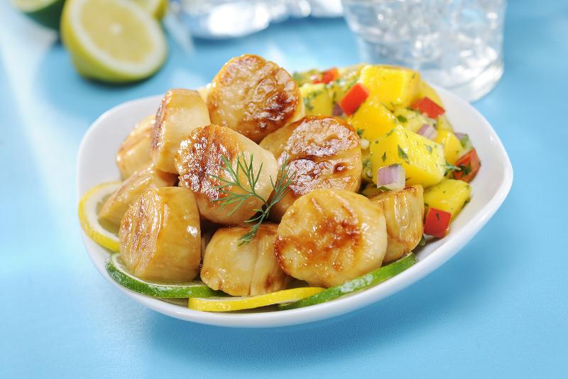 Pan Seared Scallops Recipe with Mango Salsa | Mazola®